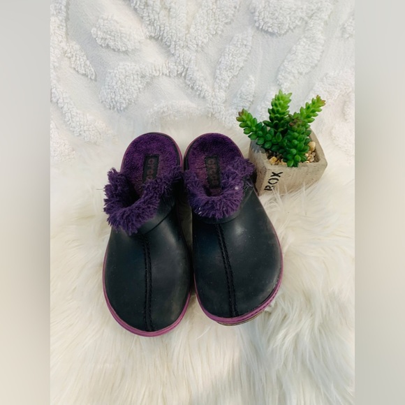 CROCS | Shoes | Crocs Kids Size J Brown Fur Lined Slip On Clogsmules ...